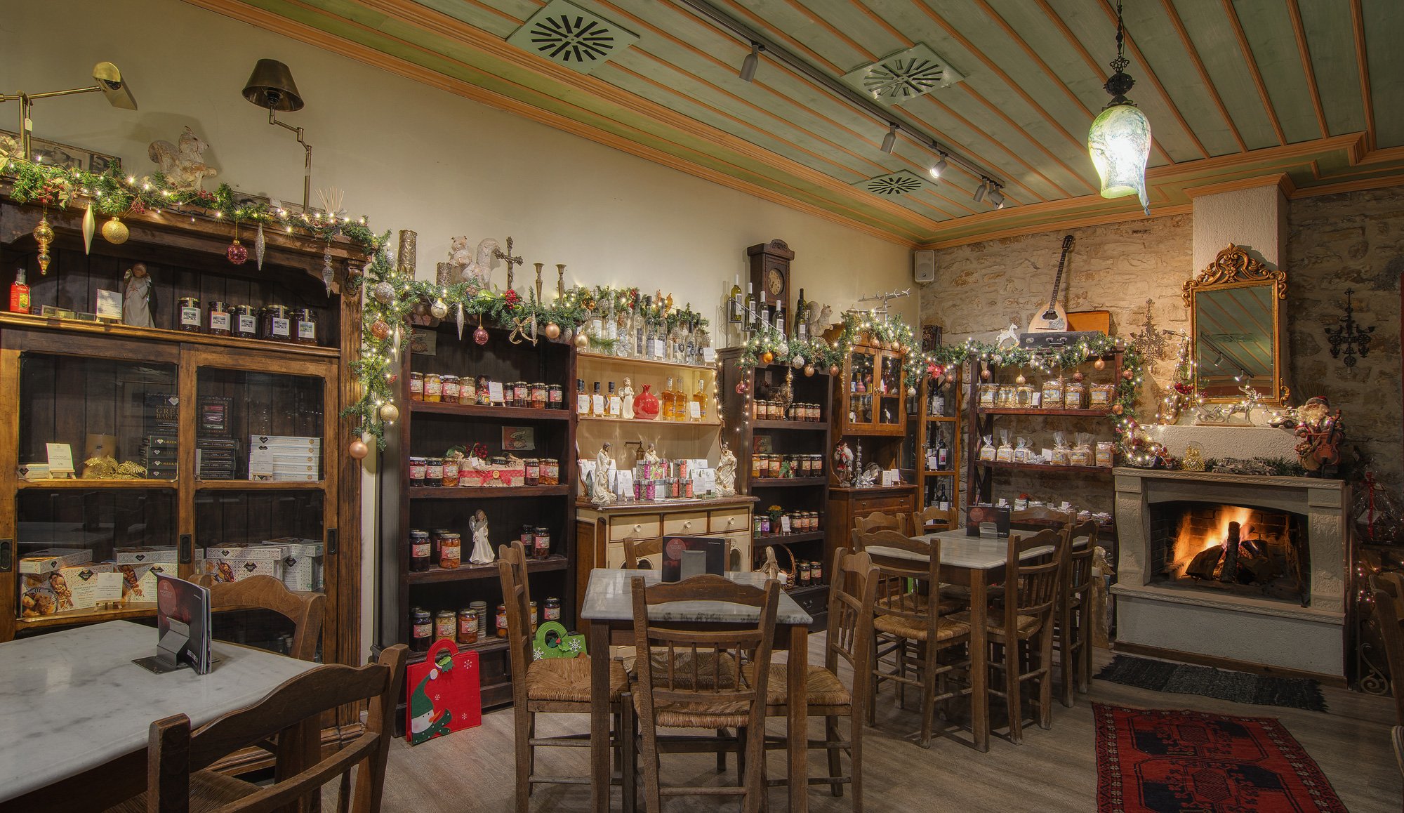 ΠΑΡΑΔΟΣΙΑΚΟ ΚΑΦΕΝΕΙΟ - ΠΑΝΤΟΠΩΛΕΙΟ Φρόντζου Πολιτεία στα Ιωάννινα